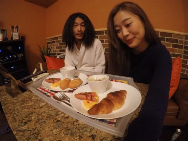 鶯谷ラブホ♡ 人気の秘密は超盛り上がれるアレ！【1か月ラブホ生活 in東京】#12（ananweb）