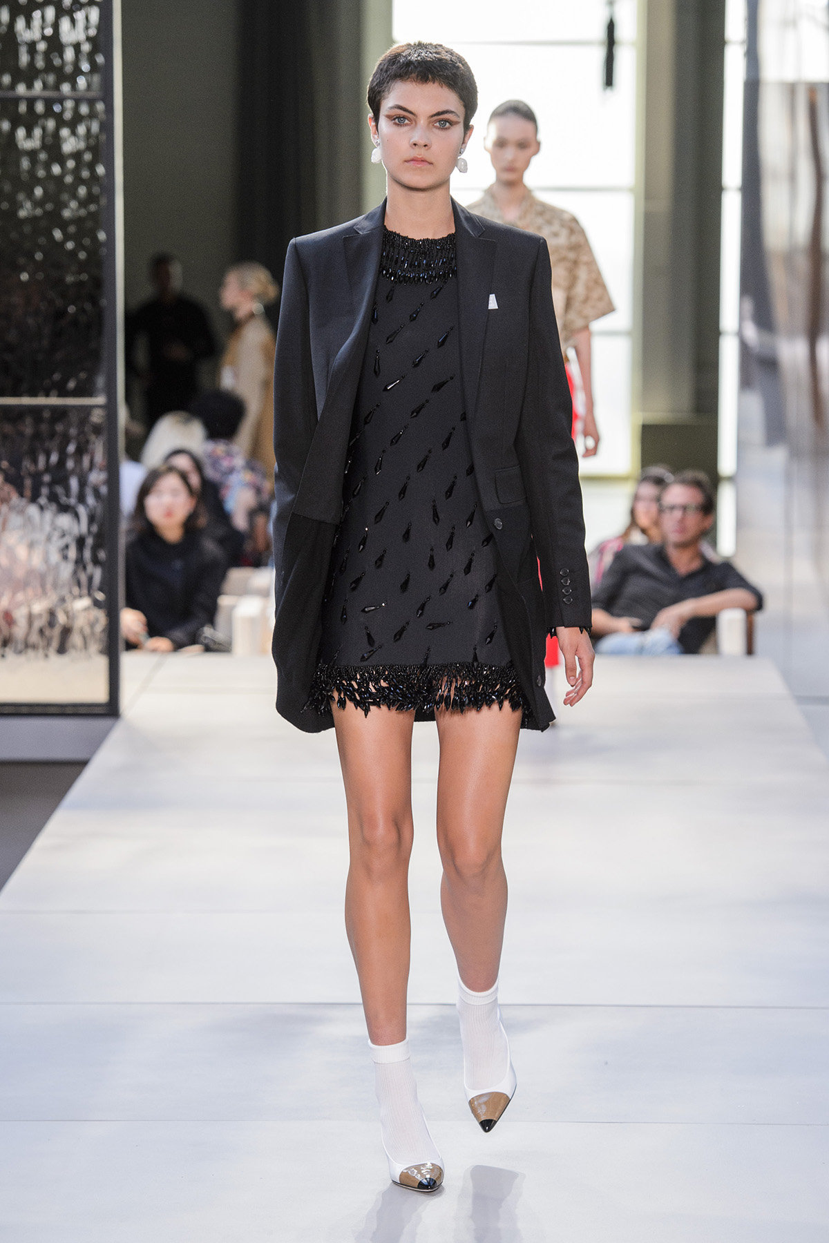 バーバリー、 リカルド・ティッシによる全ルックを公開！（Esquire（エスクァイア 日本版））