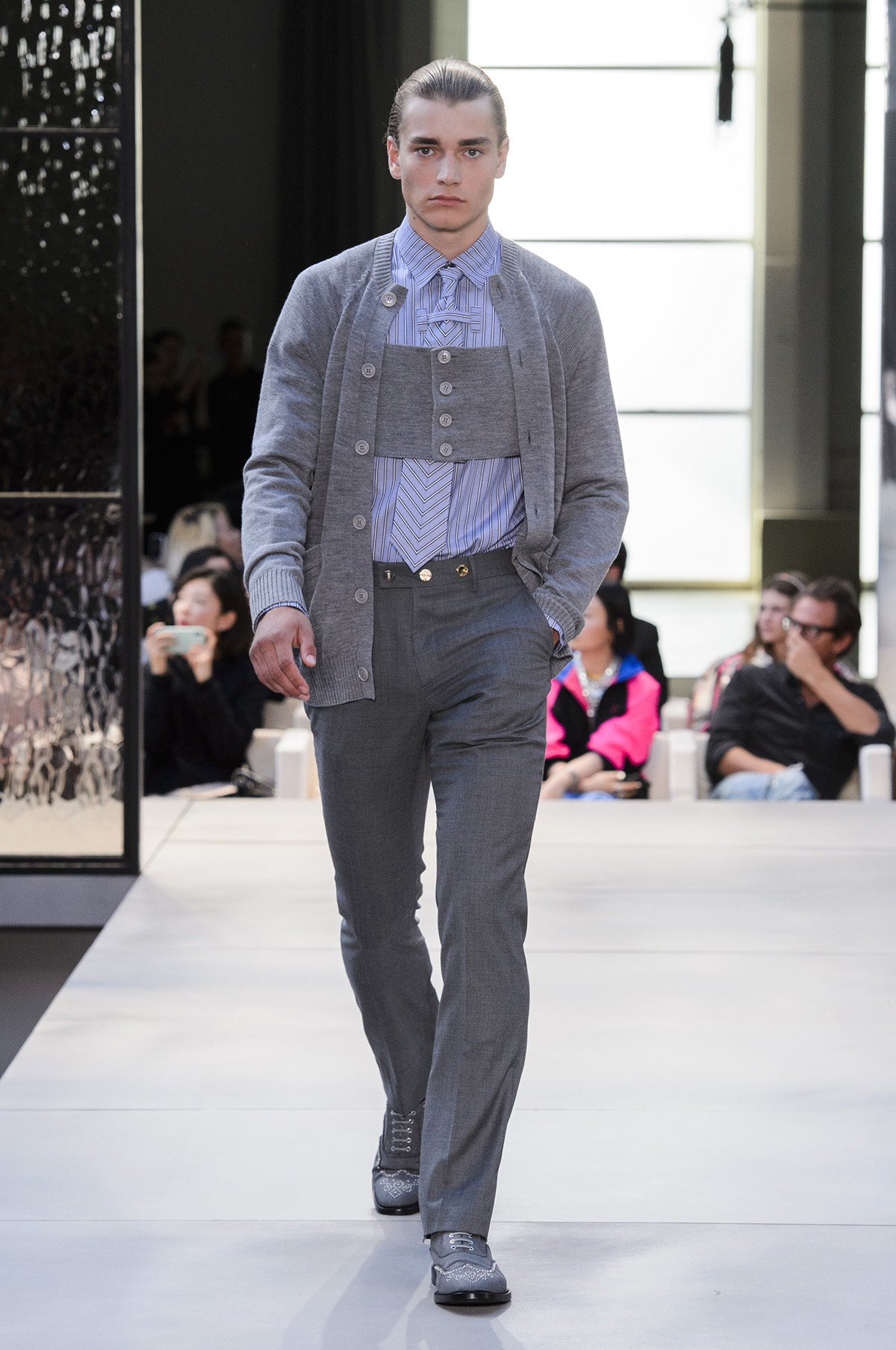 バーバリー、 リカルド・ティッシによる全ルックを公開！（Esquire（エスクァイア 日本版））