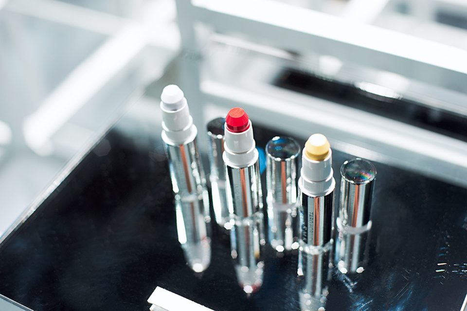 メイクはもっと前へ、未来へ。RMKとTARO HORIUCHIがコラボ（GINZA）