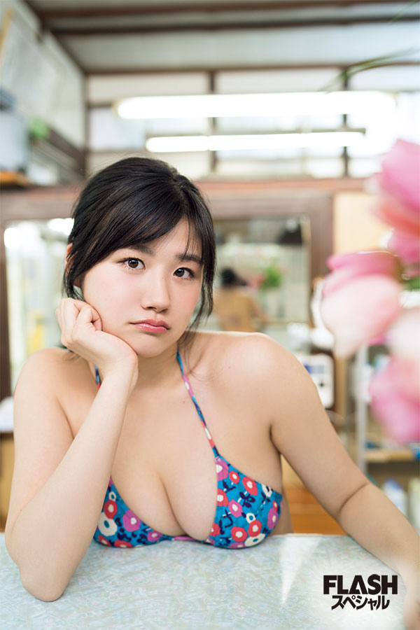 南ななこ 「銭湯態勢、準備OK…？」（SmartFLASH）