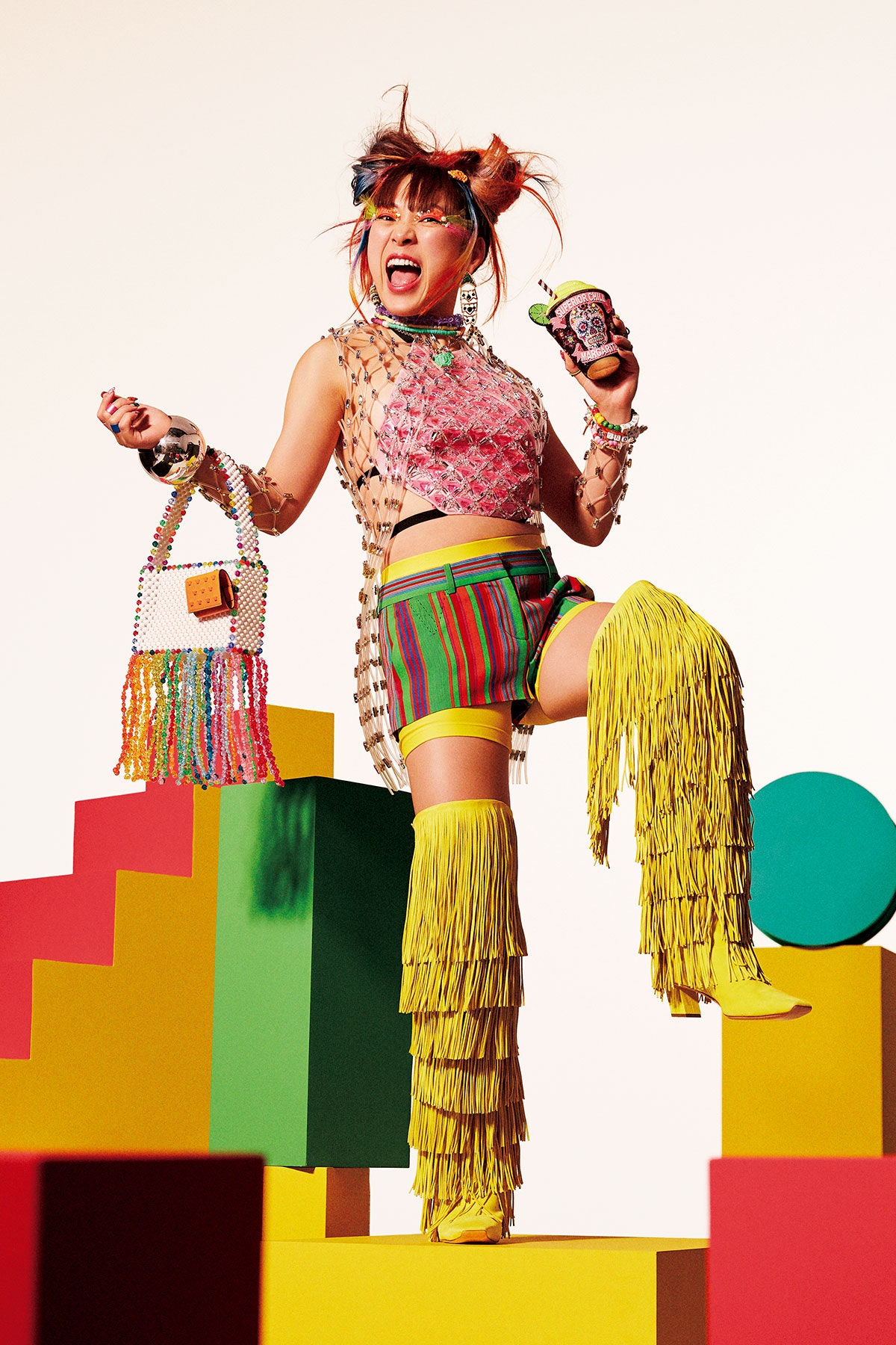 ヴォーグ初登場のフワちゃん。“好き”を足し算したスタイルに挑戦！（VOGUE JAPAN）