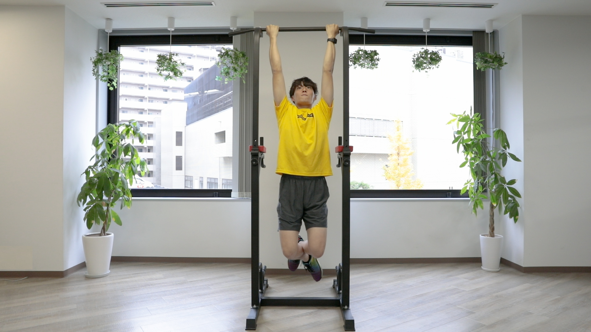 「開放運動連鎖（OKC）」と「閉鎖運動連鎖（CKC）」とは？筋トレ用語を解説（MELOS -メロス-）