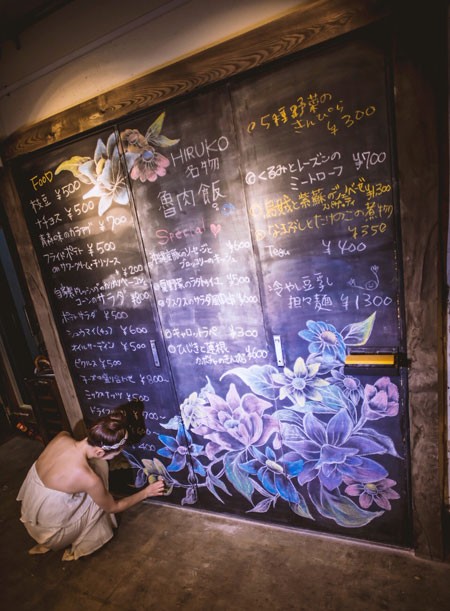 日本における先駆者!? 美しすぎるアーティスト・Moecoが語る「チョークアート」の世界（citrus）