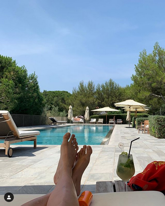 セレブたちの2019年バカンスをSNSで追跡！（25ans（ヴァンサンカン））