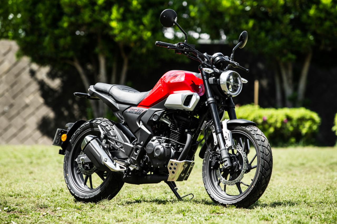 全部190cc！ 全部"CB"ってつく！ 海外ホンダのCB190SS、CBF190TR、CBF190Rの違いを解説【プチインプレ付き】（MotorFan[モーターファン]）