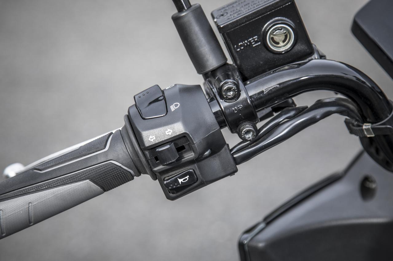 【160ccスクーター】SYM・DRG BT試乗｜シャープでシュッ！な見た目通り、走りも軽快でした。（MotorFan[モーターファン]）