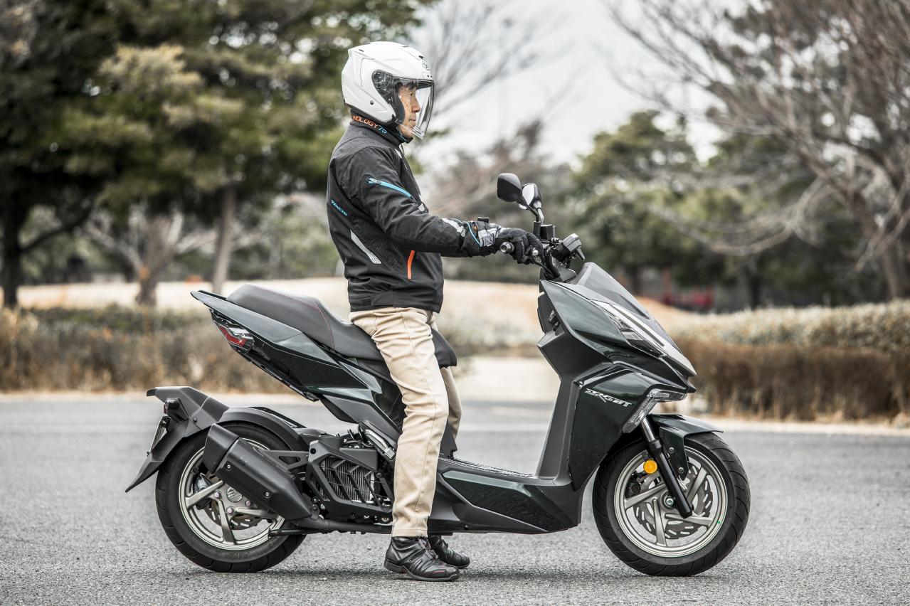 【160ccスクーター】SYM・DRG BT試乗｜シャープでシュッ！な見た目通り、走りも軽快でした。（MotorFan[モーターファン]）