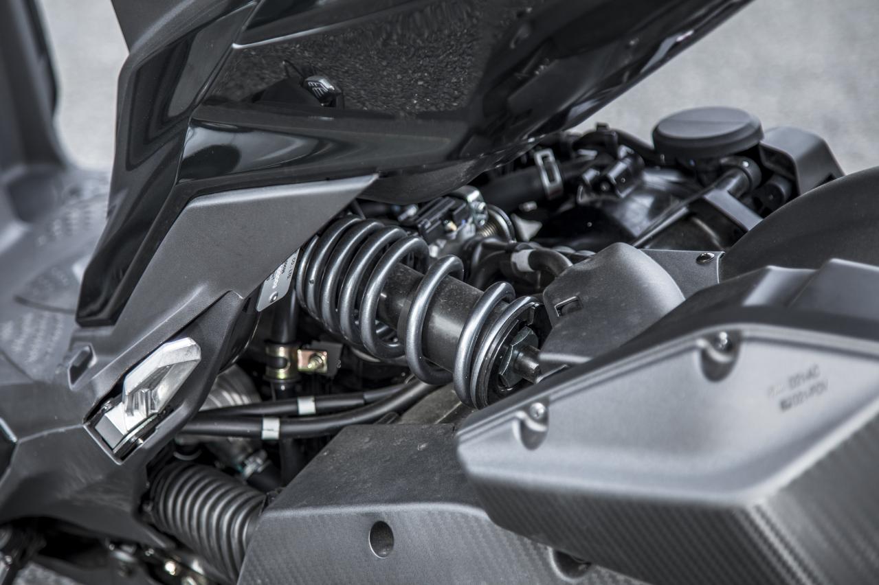 【160ccスクーター】SYM・DRG BT試乗｜シャープでシュッ！な見た目通り、走りも軽快でした。（MotorFan[モーターファン]）