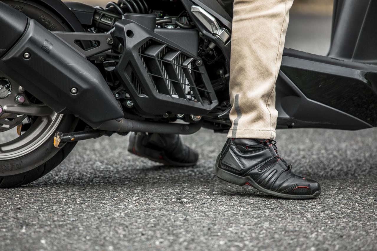 【160ccスクーター】SYM・DRG BT試乗｜シャープでシュッ！な見た目通り、走りも軽快でした。（MotorFan[モーターファン]）