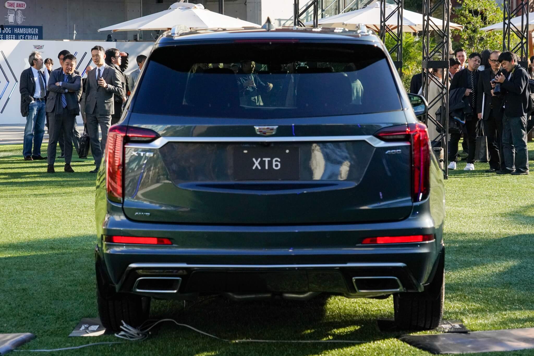 新型キャデラック XT6 国内発表！3列6人乗りの豪華SUVが870万円｜新型XT5も発表（MOBY（モビー））