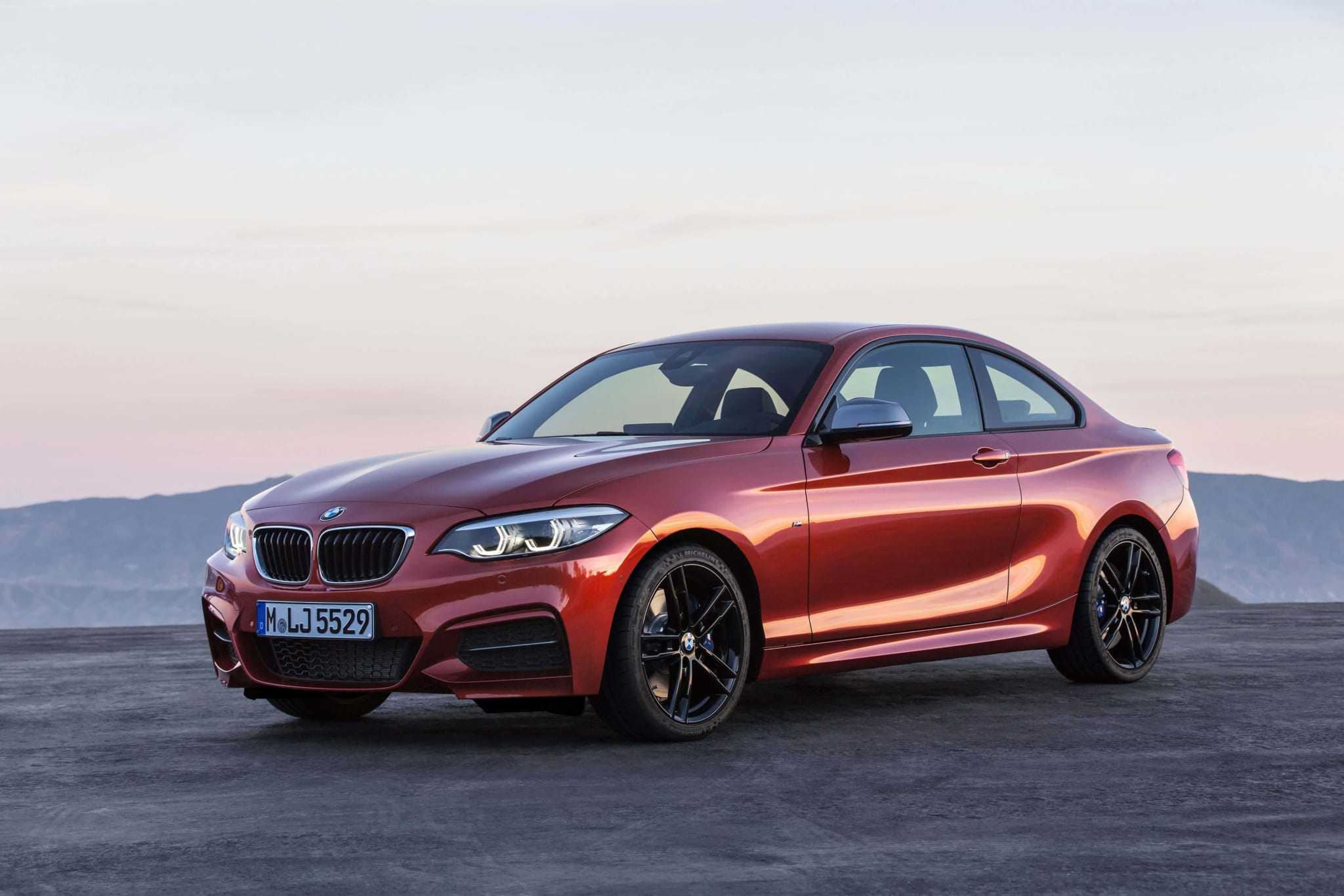 新車で買えるBMWとアルピナのクーペ 2019年最新版（MOBY（モビー））