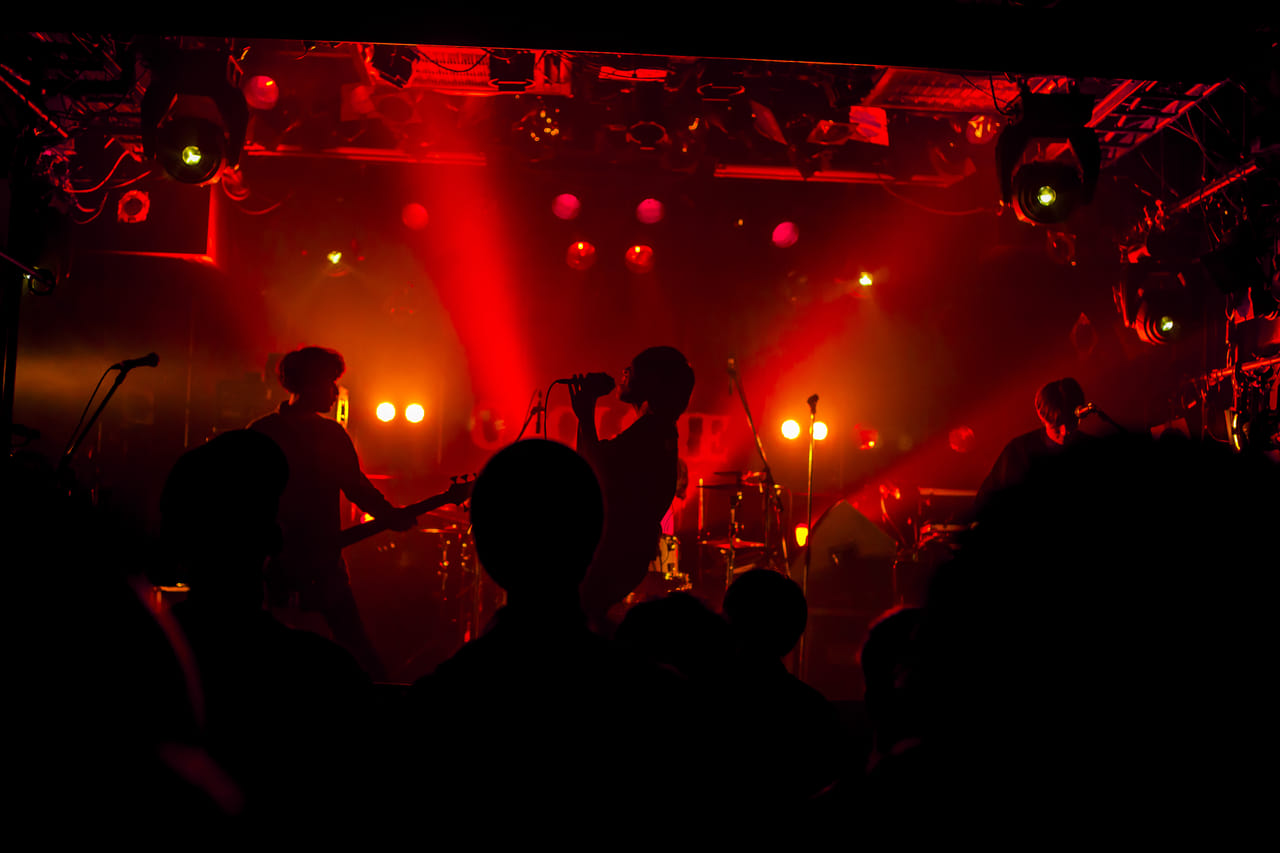 WHISPER OUT LOUD インタビュー I 高い音楽センスでジャンルを横断した楽曲を発信し続ける注目ロックバンド【Who’s NXT ...