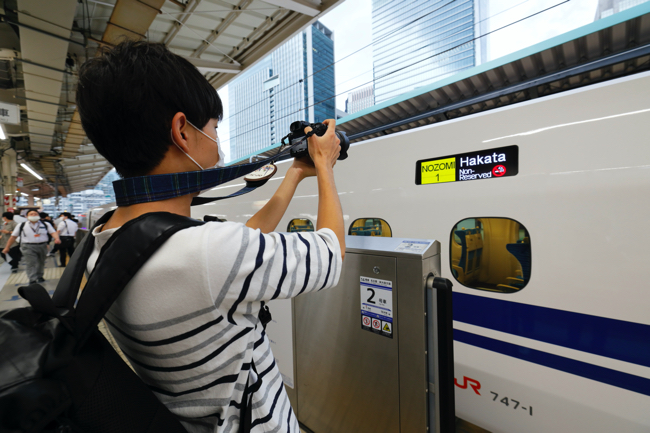 ついに東海道新幹線の新車両「N700S」がデビュー、感動の出発式に密着（＠DIME）