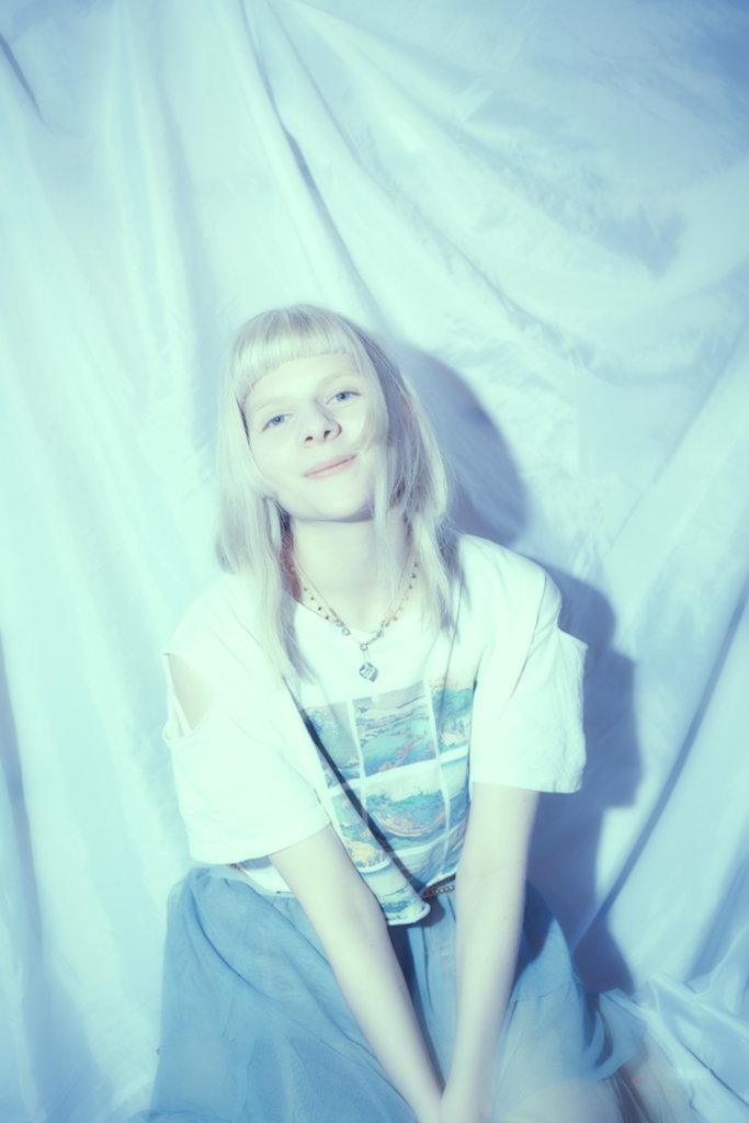 北欧の新星AURORAが初来日、アーティストとしての自身を語る（DIGLE MAGAZINE）