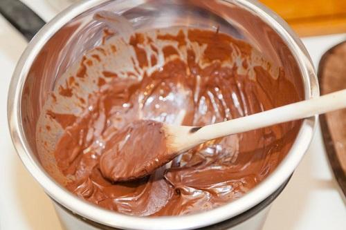 生クリームなしでも作れる？牛乳を使った『ガナッシュ』の作り方とは。（オリーブオイルをひとまわしニュース）