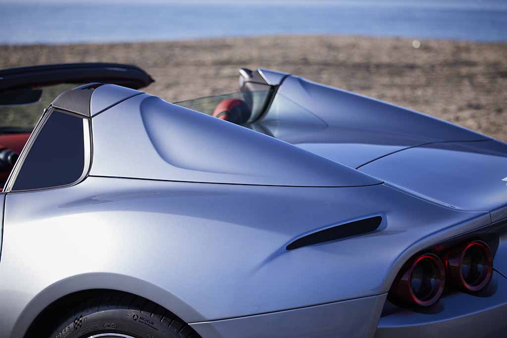 V12サウンドを聴きながらのオープンクルーズが最高の贅沢！「フェラーリ812GTS」【河口まなぶ動画試乗インプレッション】（LE VOLANT CARSMEET WEB）