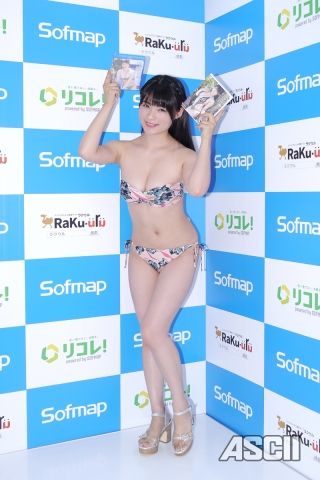 新たな「聖地」の幕開けは星名美津紀！ 制服＆紐ビキニで魅せる18th BD＆DVD（アスキー）