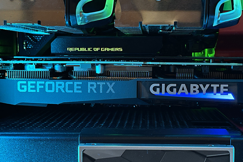 GIGABYTEのGeForce RTX 3070をMini-ITXケースに入れて性能チェック（アスキー）
