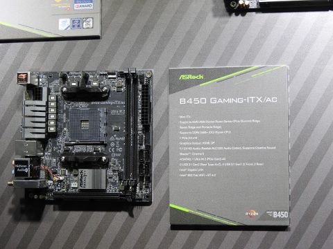 Mini-ITXなど最多5モデルのAMD B450マザーを展示したASRock（アスキー）