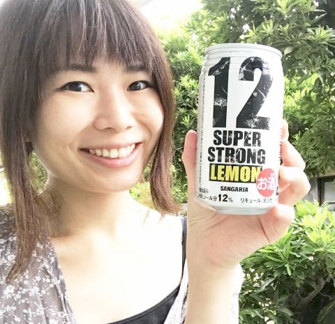 アルコール12％のスーパーストロング 彼氏にぶん殴られたよう（アスキー）