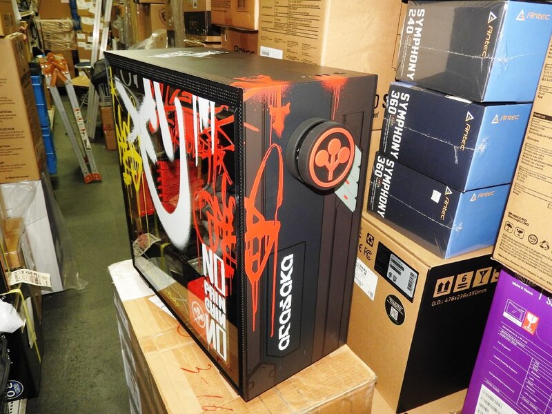 NZXTとCyberpunk 2077のコラボPCケースが数量限定発売（アスキー）