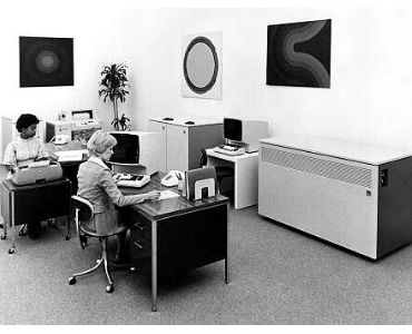 業界に多大な影響を与えた現存メーカー System/370の投入で黄金期を迎えたIBM（アスキー）